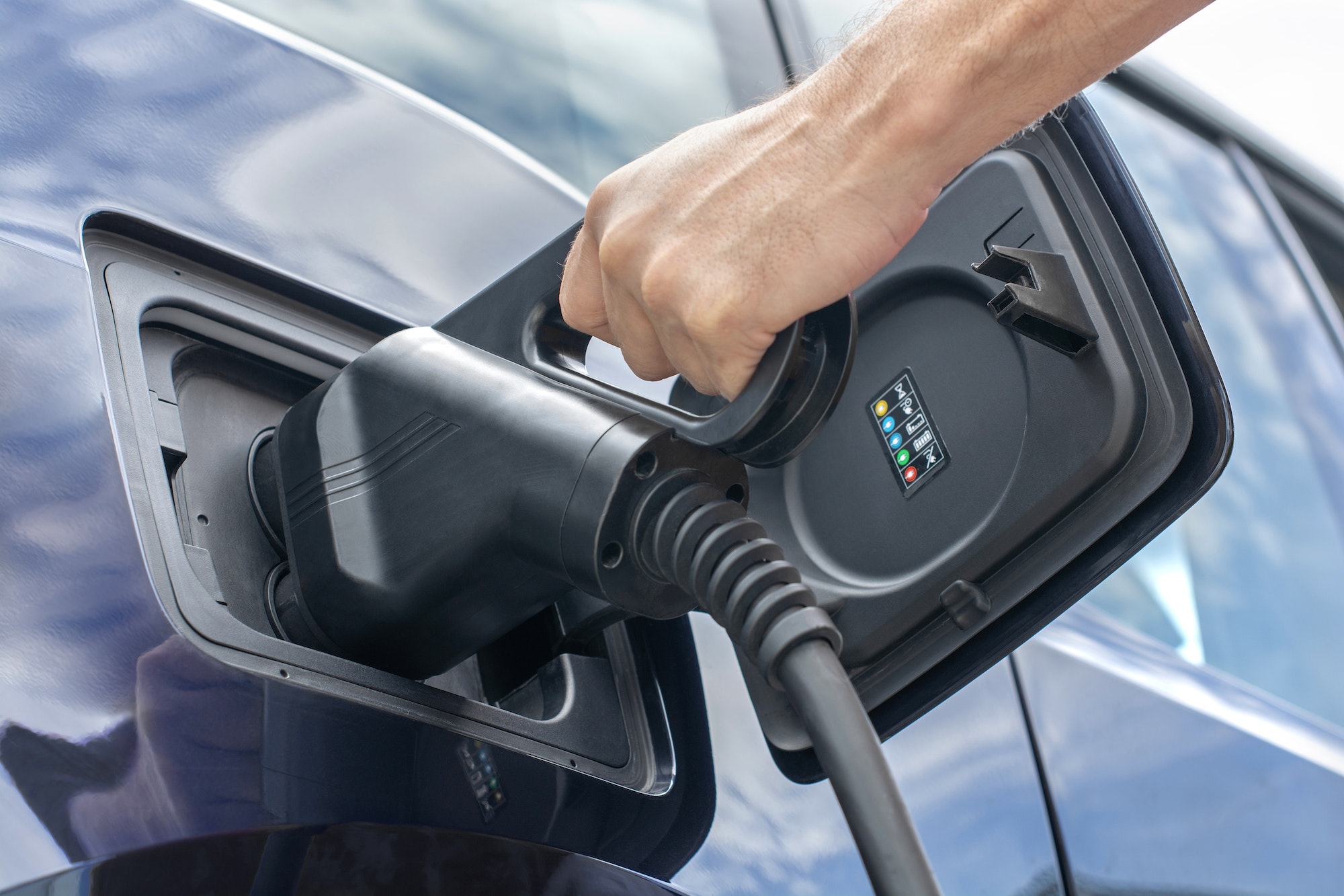 The Pros and Cons of Level 1, Level 2, and DC Fast Charging Stations ...